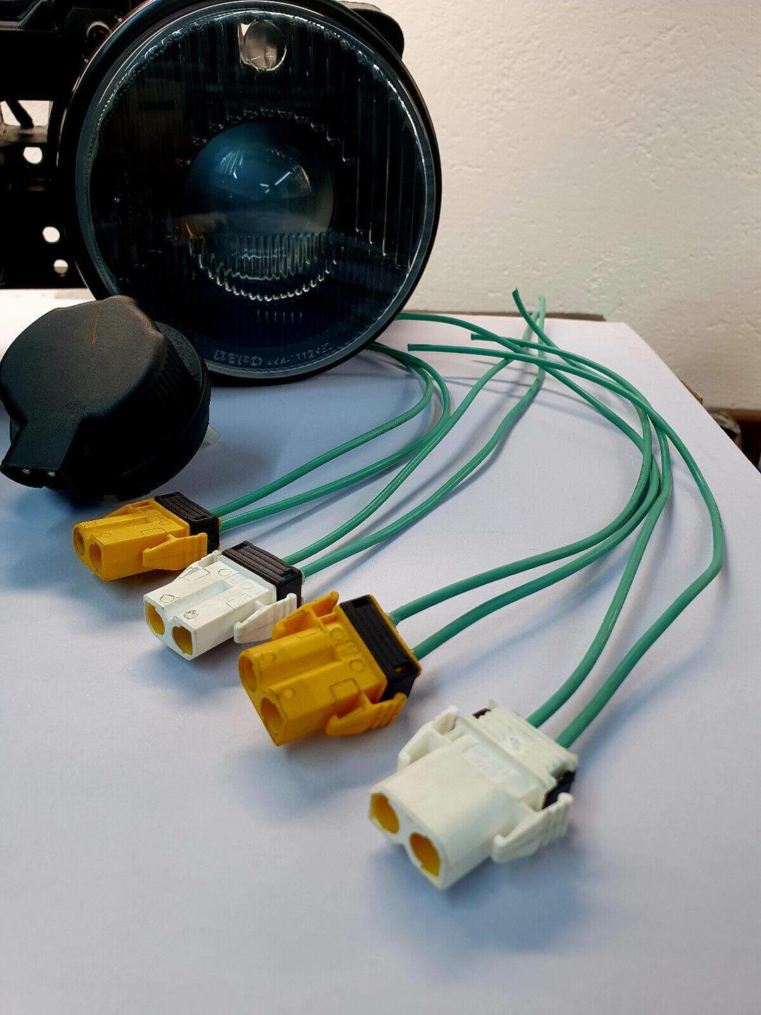 BMW E30 E34 E24 E32 Euro Headlight Smiley Connectors Plugs Wiring ...