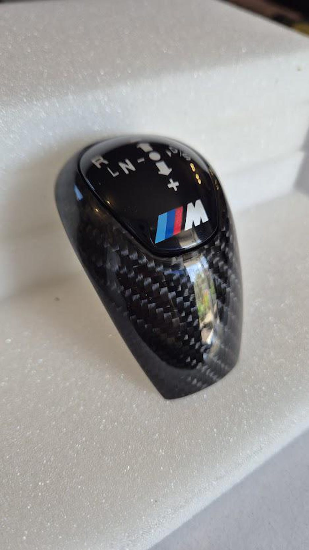 BMW M5 M6 E60 E61 E63 E64 Real Carbon Emblem Shift Knob Gearknob Gear ...