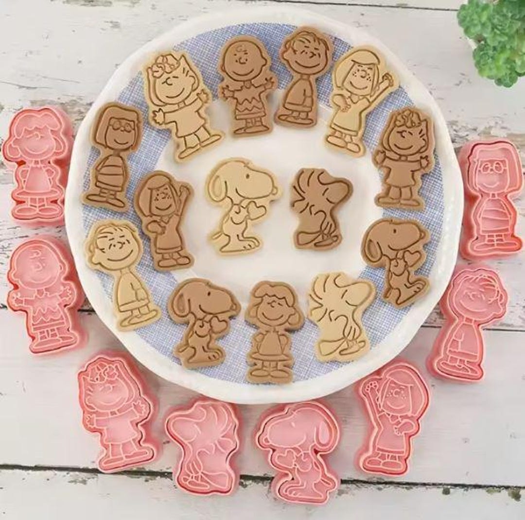Snoopy Cookie Cutters Set of 8 Mould Fondant Embossers Peanuts Charlie ...