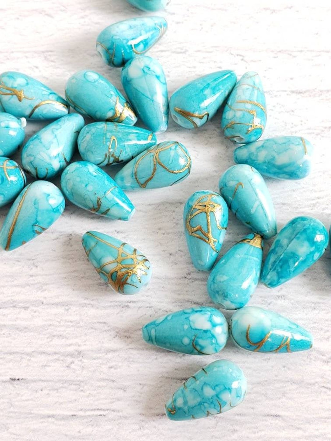 55pcs Acrylic Teardrop Beads, Turquoise & Gold Teardrop Bead With ...