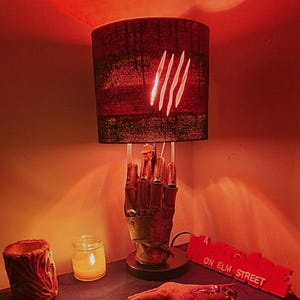 Freddy Krueger | A Nightmare on Elm Street | Halloween Accent Lamp | Handmade Horror Lamp - Etsy