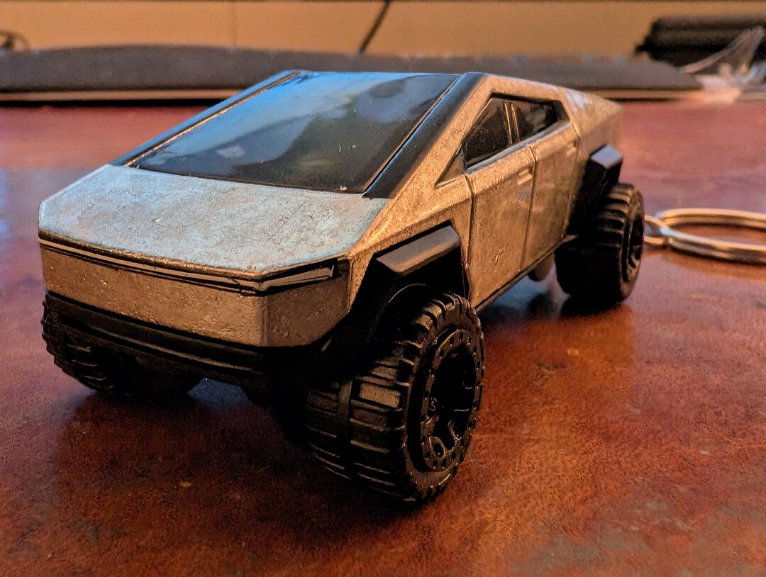Tesla Cybertruck Keychain - Etsy