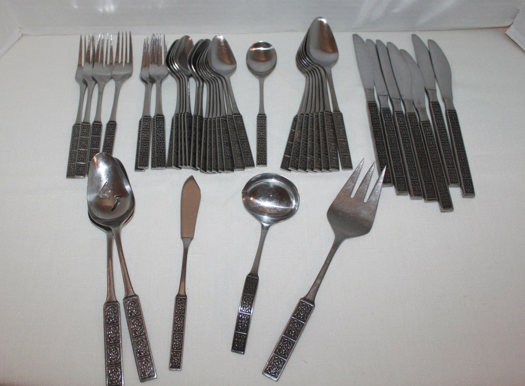 Burguntine Velvet by Stanley Roberts Stainless Steel Flatware 43 Pieces ...