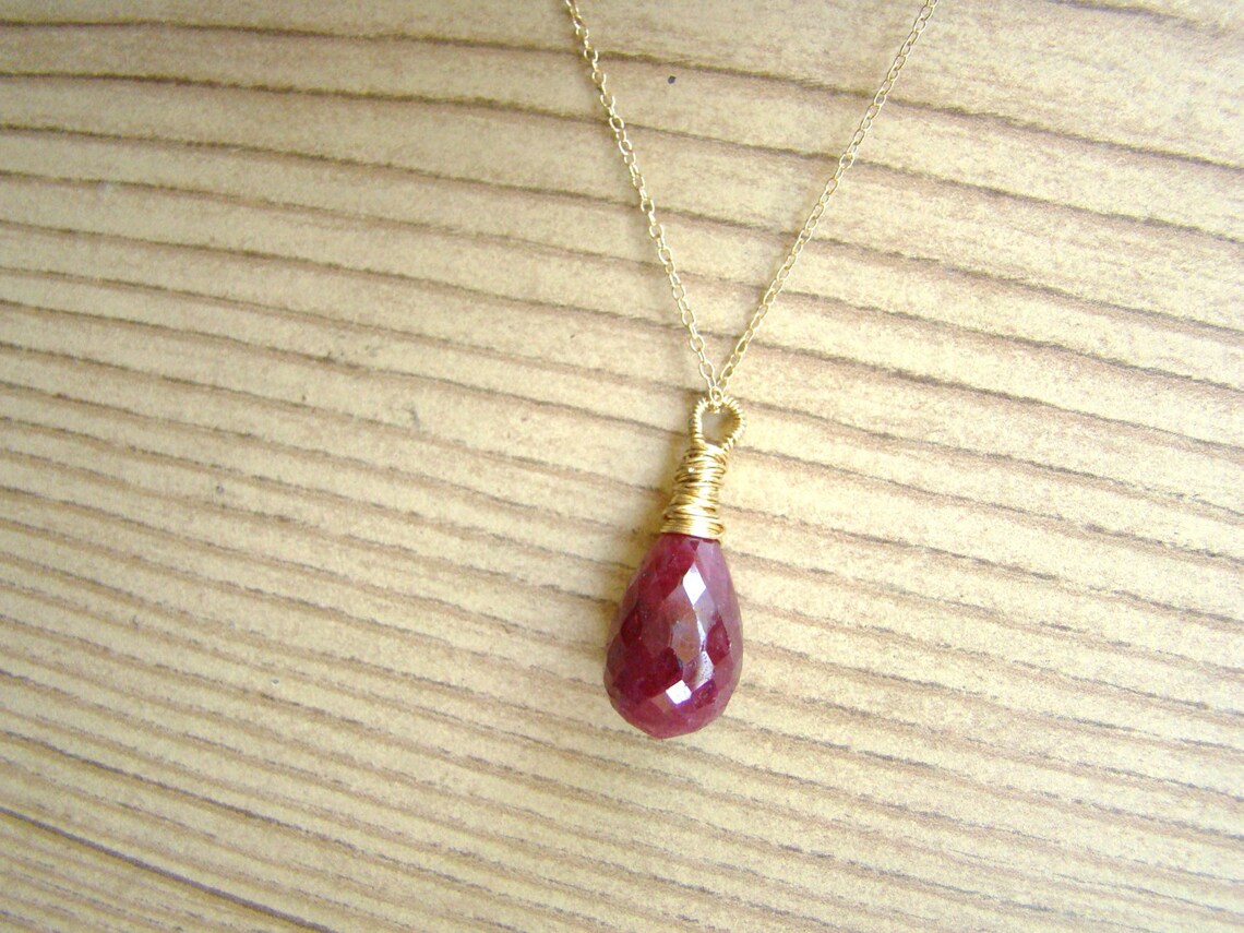 Natural Red Ruby Pendant. 14k Gold. Indian Ruby Necklace. Wire - Etsy