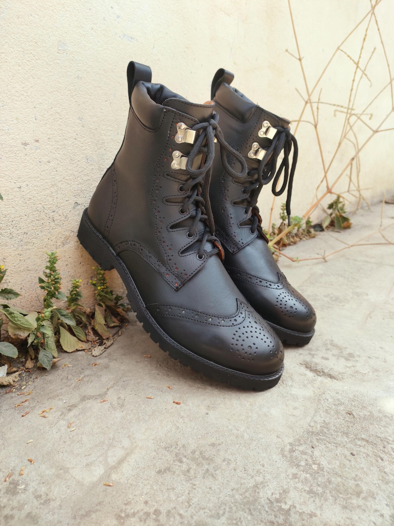 Men's Leather Ghillie Brogue Kilt Boots: Traditional Scottish Highland ...