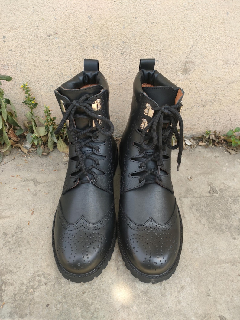 Men's Leather Ghillie Brogue Kilt Boots: Traditional Scottish Highland ...