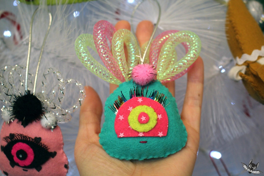 Christmas Ornament Handmade Alien Head Felt Spooky Cute Little - Etsy