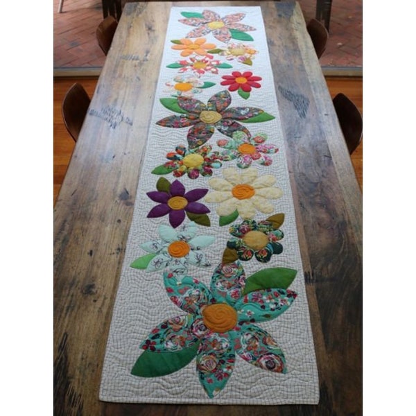 Spring Table Runner - Etsy