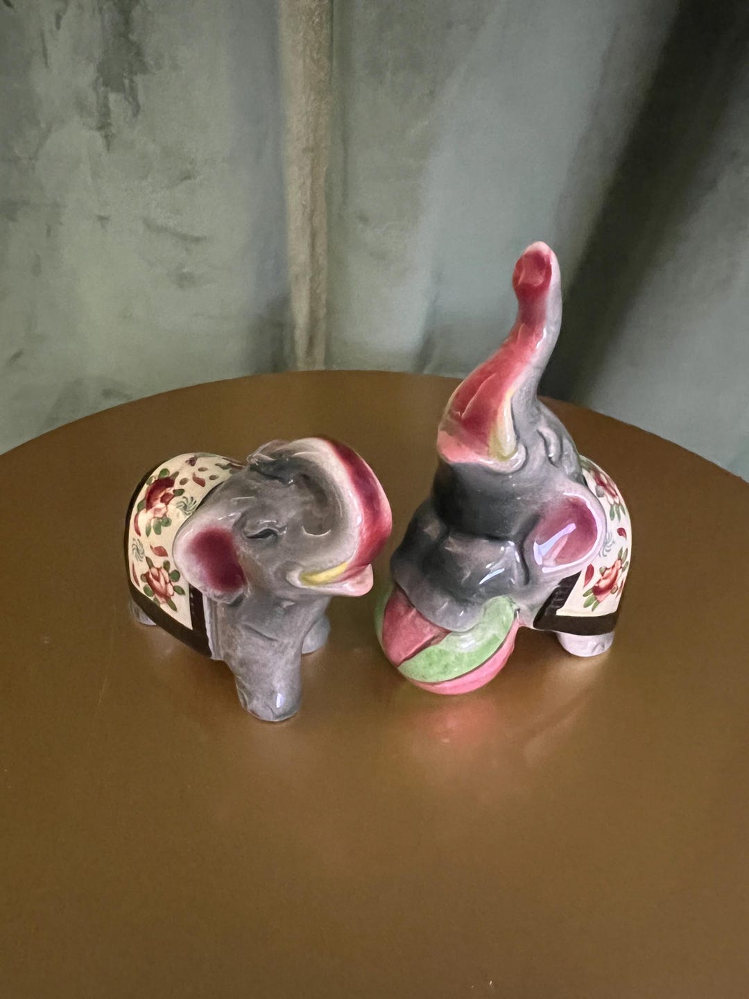 Circus Elephant Salt and Pepper Shakers - Etsy
