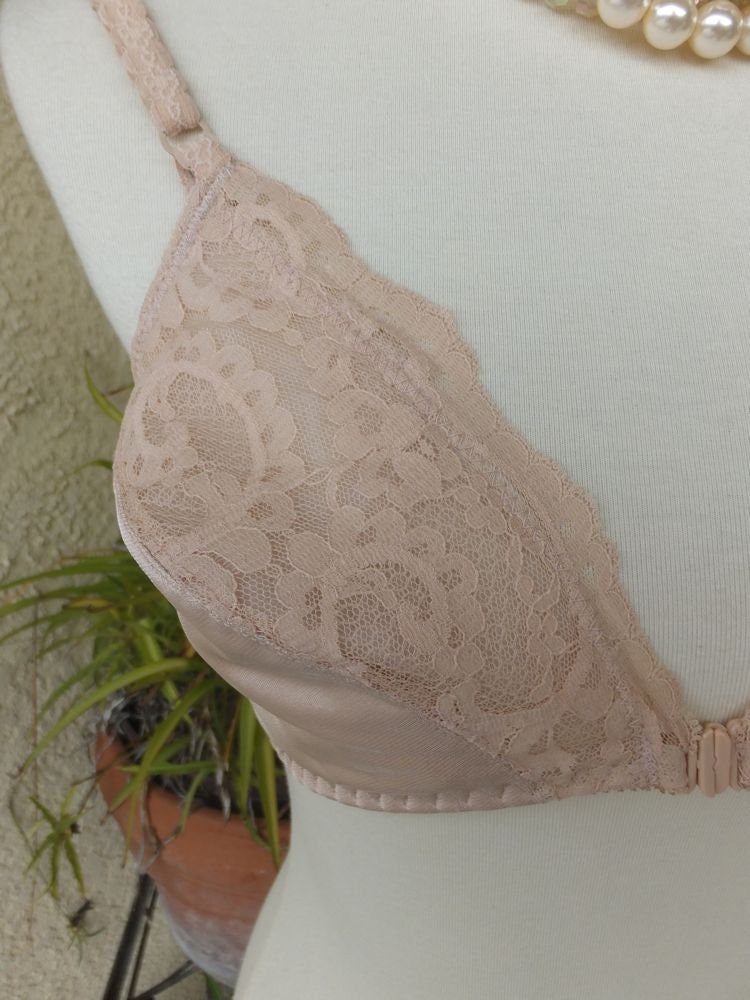 1970s MAIDENFORM Sweet Nothing's Size 32 Front Close Light Fiber Fill ...