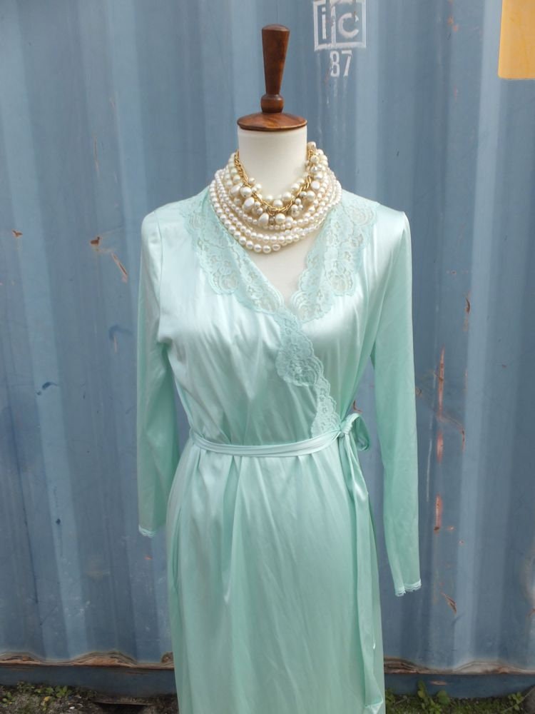 Vanity Fair Pastel Green Nylon Robe, Bathrobe Lounge Wear House Coat ...