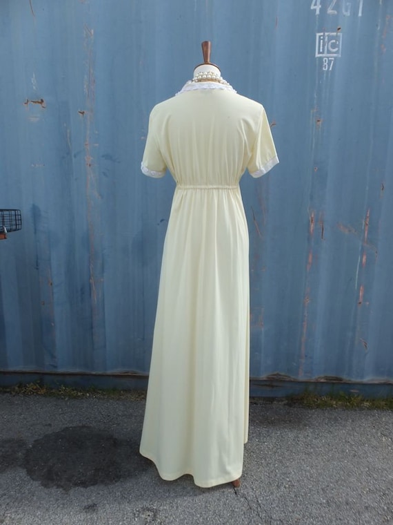 Vintage 1960/70s Vanity Fair Robe, Pale YELLOW Robe s… - Gem