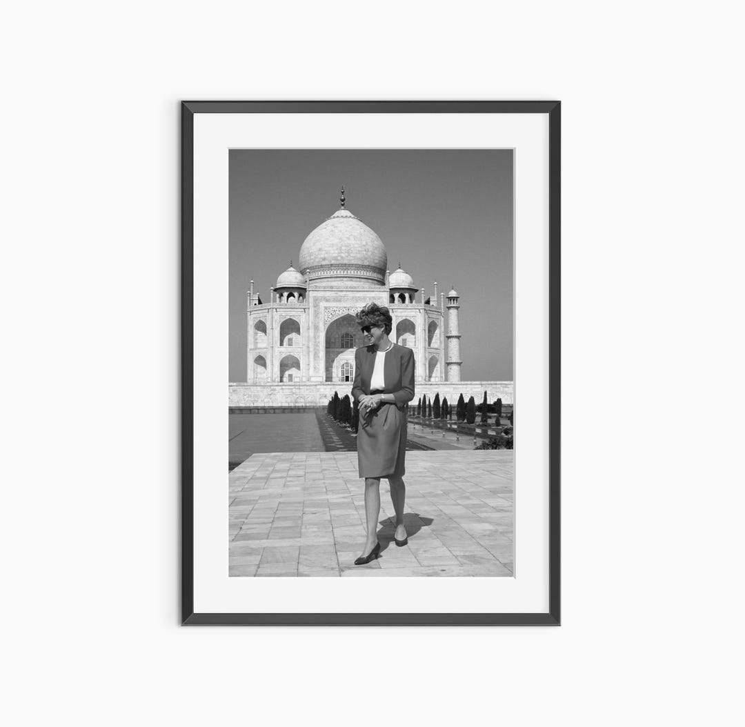 Princess Diana at Taj Mahal, Photography Prints, British Royal Family ...