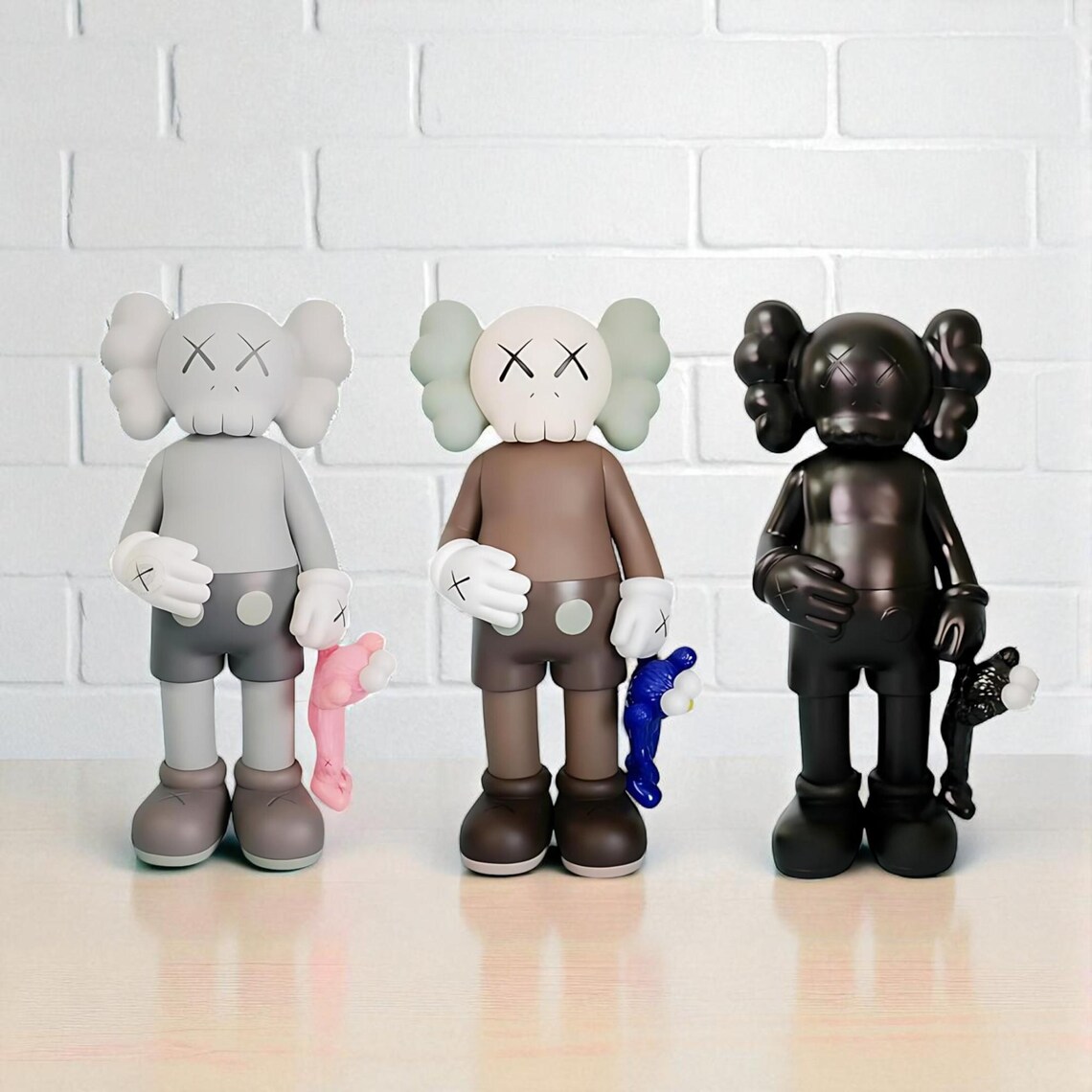 Collectible Replica Figure, Decorative Modern Statue for Shelf & Desk ...