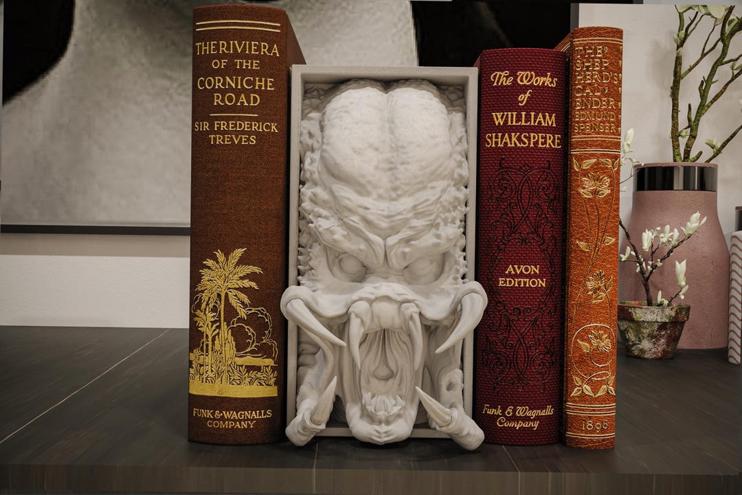 Predator Book Nook – Sci-fi Diorama – Handmade Shelf Insert – Alien ...
