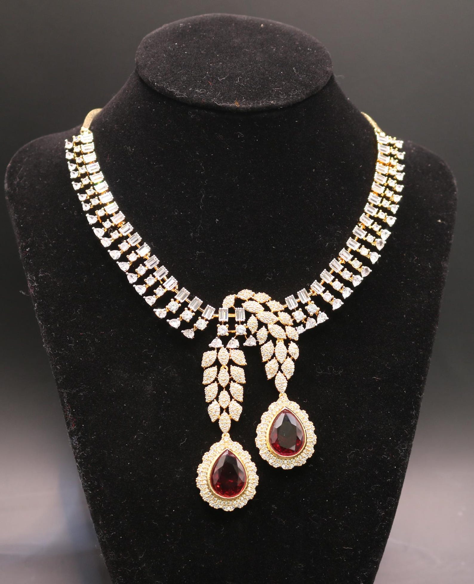 Golden Scarlet Luxe: Vintage Royalty Jewelry Set - Etsy