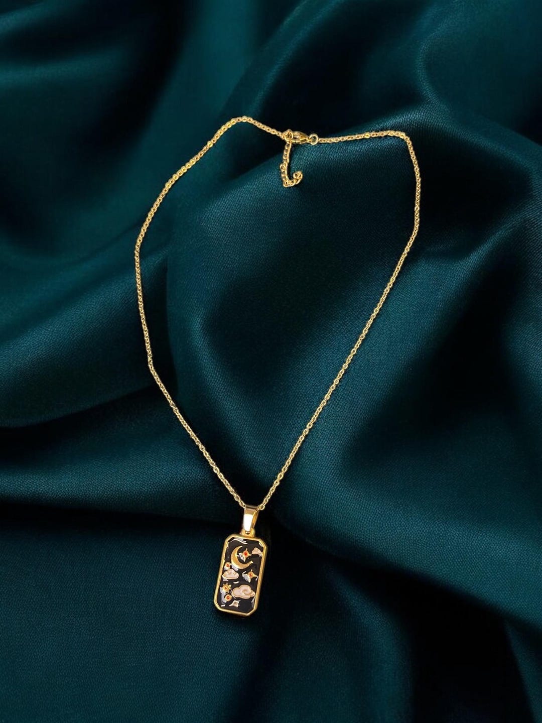 Vintage Y2K Gold Necklace - Etsy