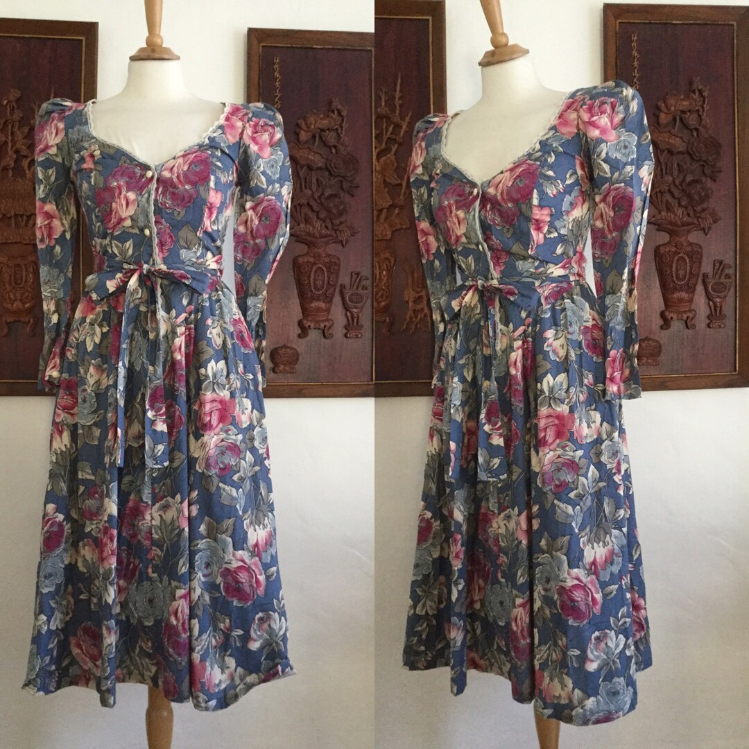 Vintage 80s / Blue / Pink Floral Print / Flower Pattern / Puffed Long ...