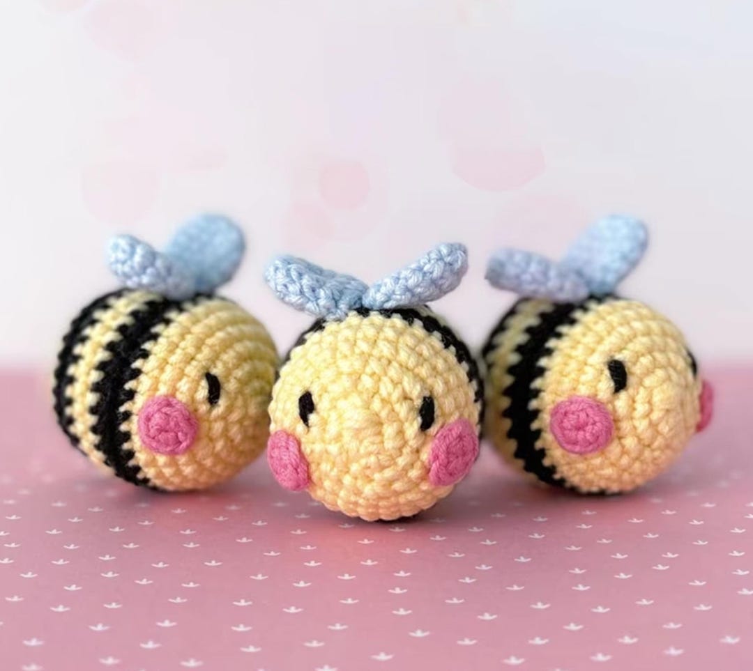 Honey Bee Crochet Pattern – Easy & Cute DIY Amigurumi Tutorial - Etsy
