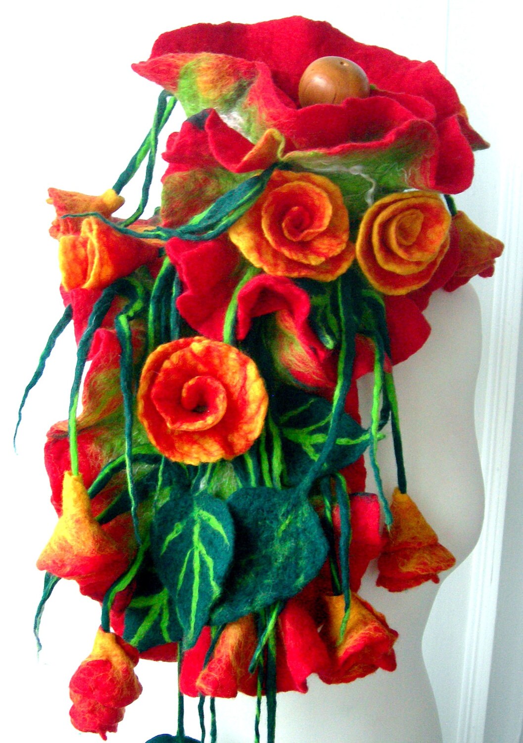 Hand Felted wool Jewelry felted woman ART scarf RED ROSES | Etsy