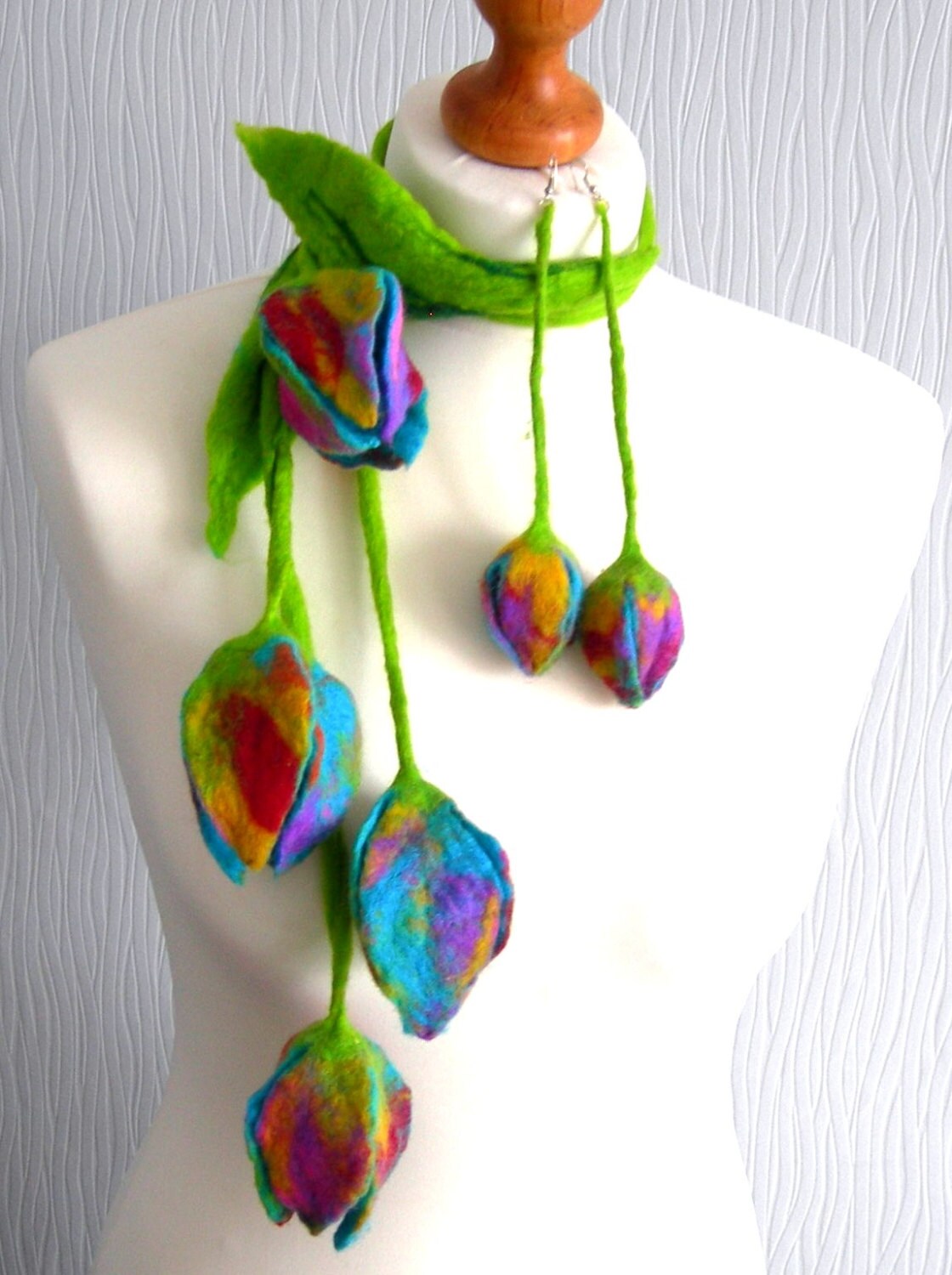 Felted Flower Hand Felted Wool Jewelry felted scarf/ | Etsy