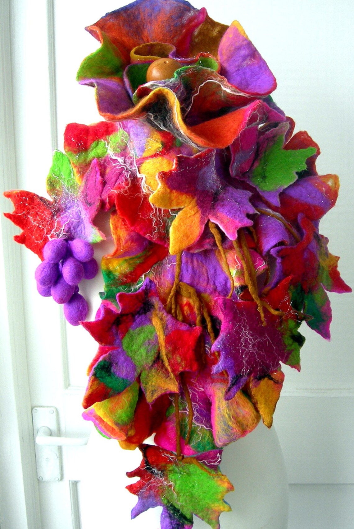 Hand Felted Woman Scarf and BROOCH RED Vine-one of Kind - Etsy