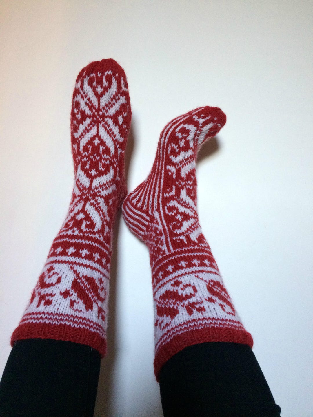Hand-knitted Red White Wool Socks Scandinavian Floral Christmas ...