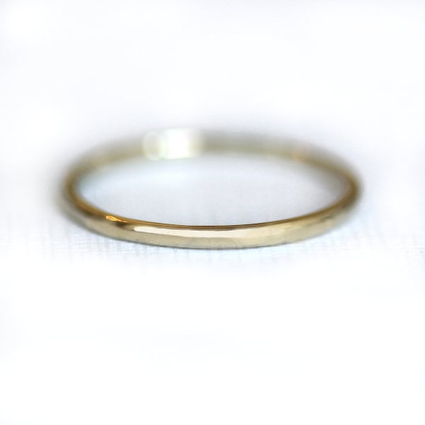 Simple Wedding Ring - Etsy