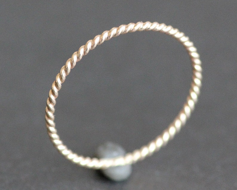14K Solid Gold Twisted Wire Ring 1mm / 18 Gauge Thin Midi / | Etsy