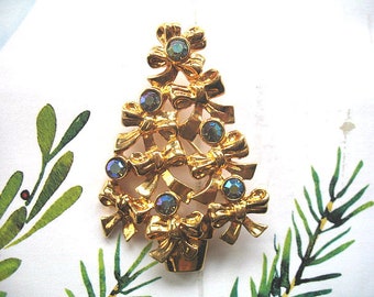 Avon Christmas Tree Brooch - Etsy