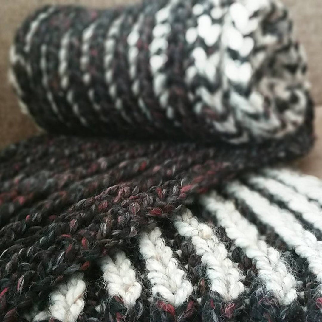 Two-color Scarf Knitting Pattern: Vesterbro Design (digital Download ...