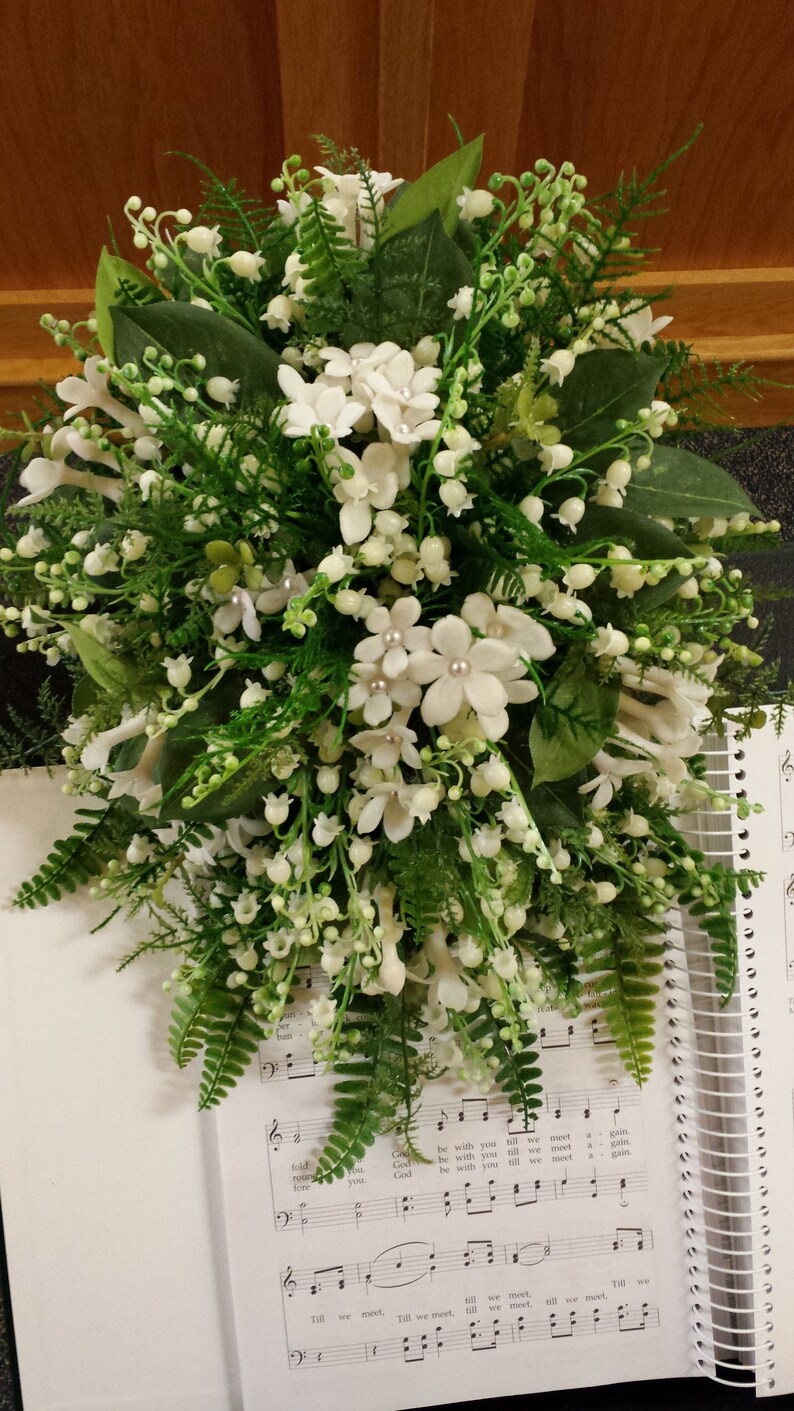 Teardrop Cascading Bouquet Lily of the Valley Stephanotis - Etsy