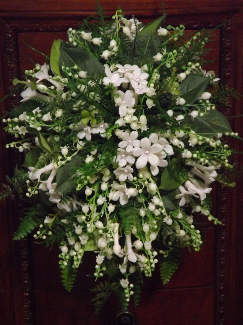 Teardrop Cascading Bouquet Lily of the Valley Stephanotis - Etsy