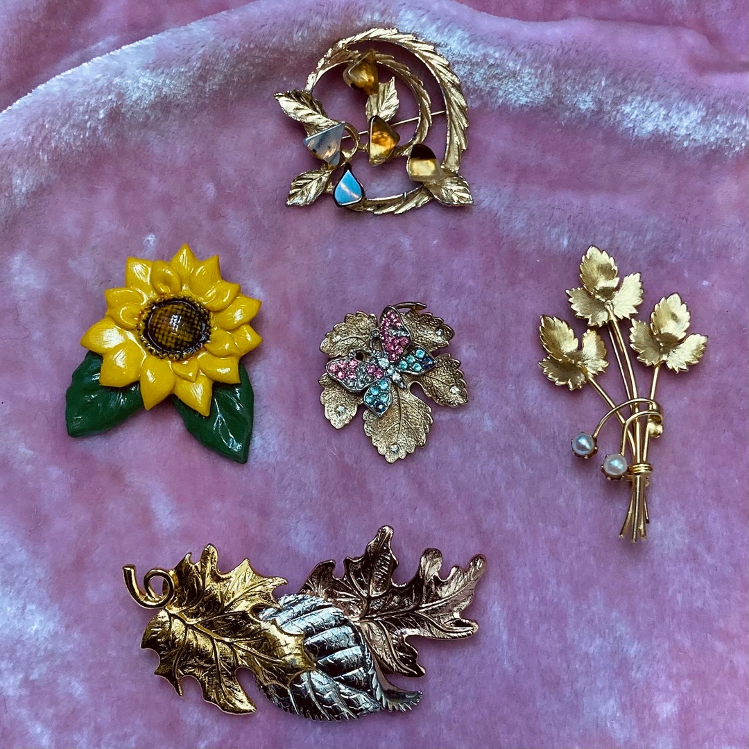 Pick One 80s Gold Tone Leaves and Pearls Brooch - Etsy