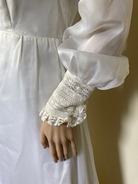 White Bohemian Lace Vintage 70s High Neck Gunne Sax S… Gem