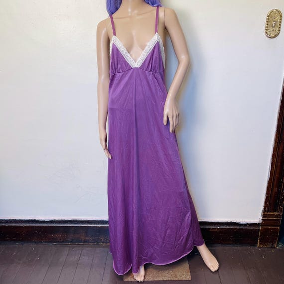 Rosy Purple Vintage 70s Triangle Lingerie Nightgown D… - Gem