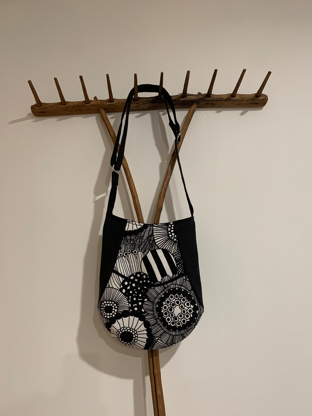 Finn Black and White Mixed Bloom Sketches Crossbody Bag - Etsy