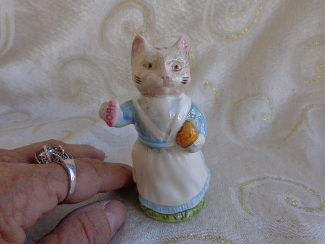 TABITHA TWITCHETT - Peter Rabbit Stories 1961 Porcelain Figurine 3 3/4 ...