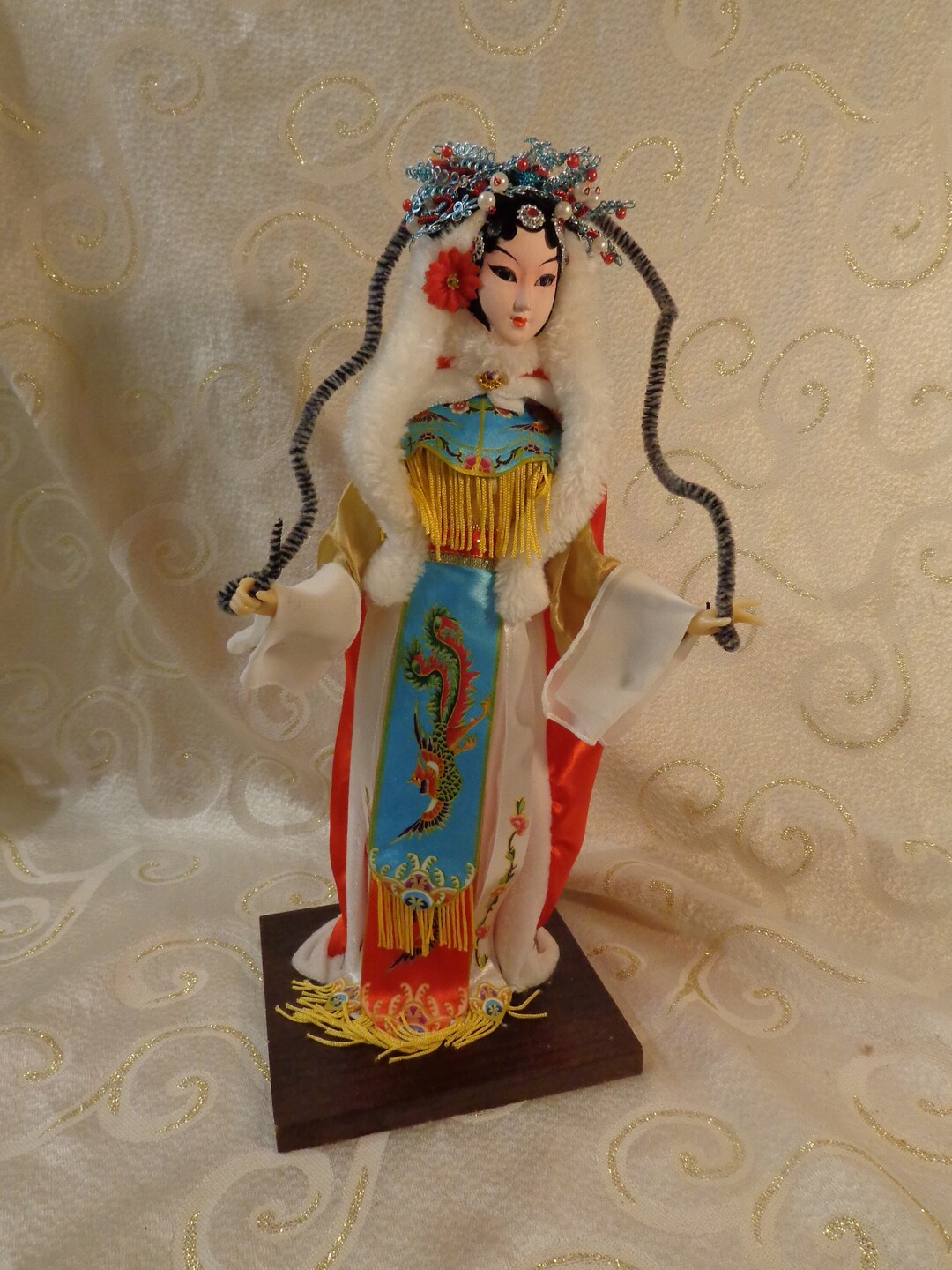 CHINESE BROIDER DOLL 14 1/2 Tall Gypsum Face Plastic Resin Hands Art ...
