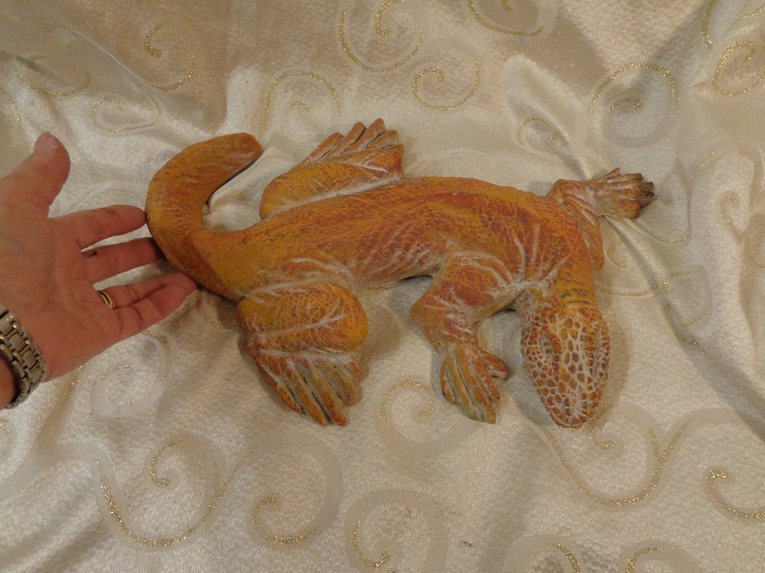 LARGE RESIN LIZARD - 13"l X 2":h X 9"widest - Designed for Flat Surface ...