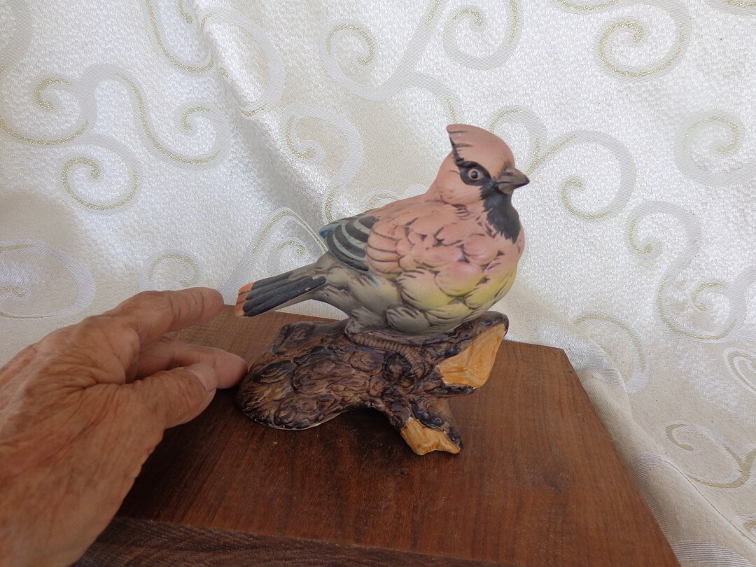 FEMALE CARDINAL FIGURINE - Porcelain - 5 1/4"h X 5"l X 2 5/8"w - Hand ...