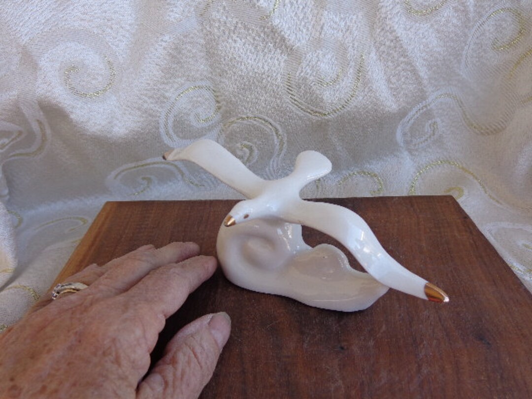 FLYING SEAGULL FIGURINE - 2 1/2"h X 7"w X 3 3/4"d - Porcelain Seagull ...