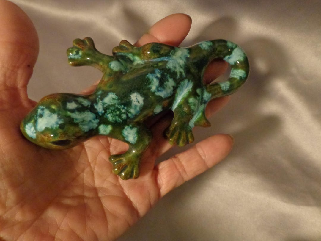 SPOTTED GECKO or SALAMANDER - 5 1/2" L Hand Painted Gecko Lizard ...