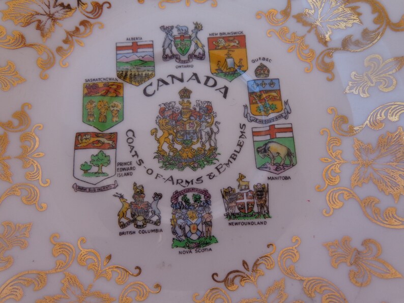 Paragon CANADA COATS of ARMS and Emblems Teacup and Saucer - Etsy