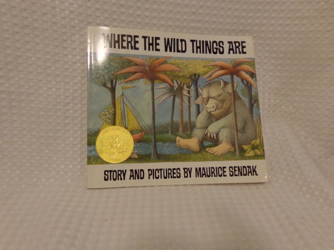 WHERE THE WILD Things Are - 25th Anniversary Hard Cover Caldecott Medal ...