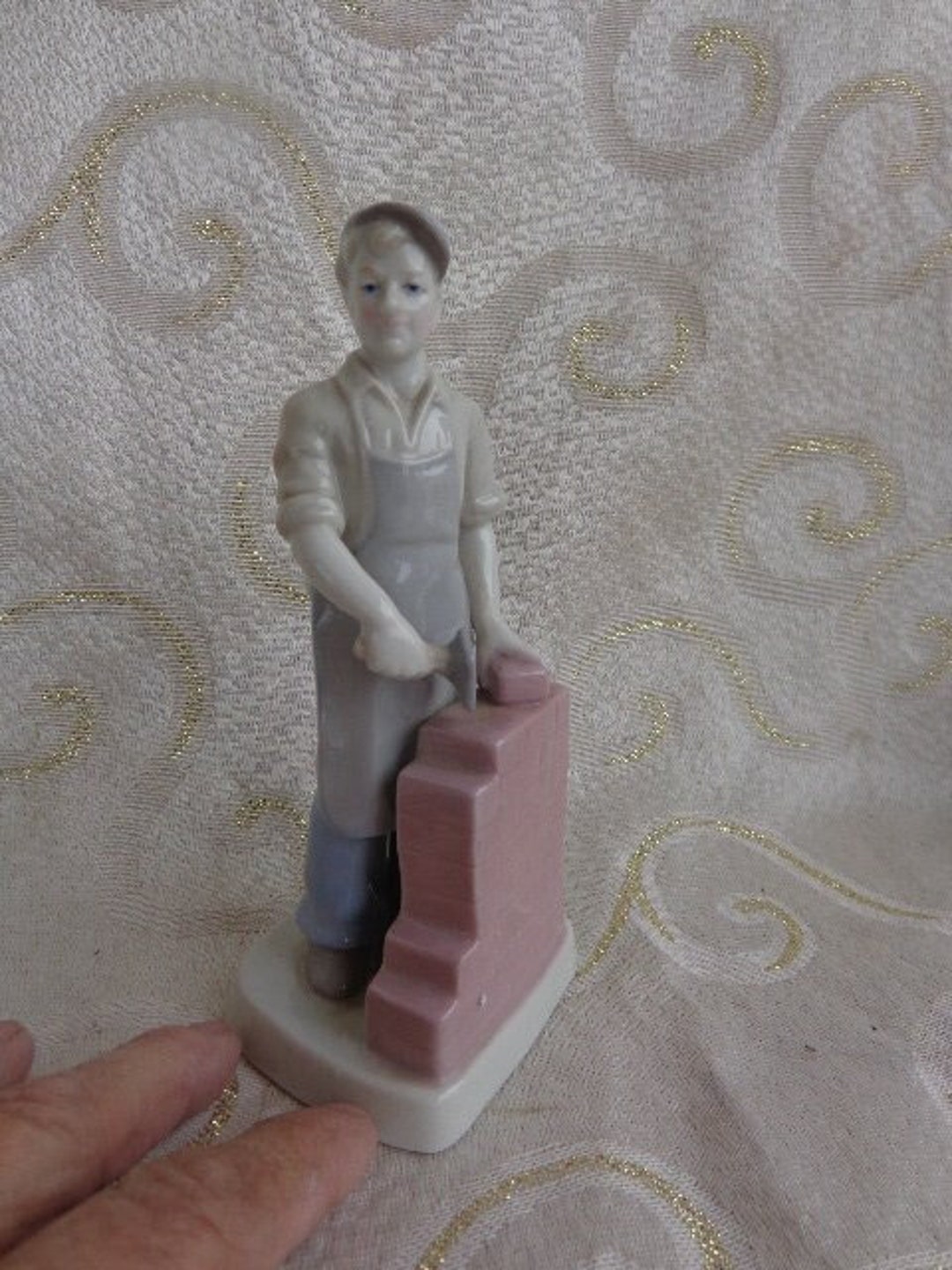 BRICK MASON FIGURINE - Blue Danube China #847 - 6"h X 2 3/4"x2 1/4 ...