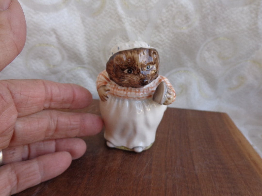 MRS TIGGY WINKLE - Peter Rabbit Stories - 3 1/4"h Porcelain Figurine by ...