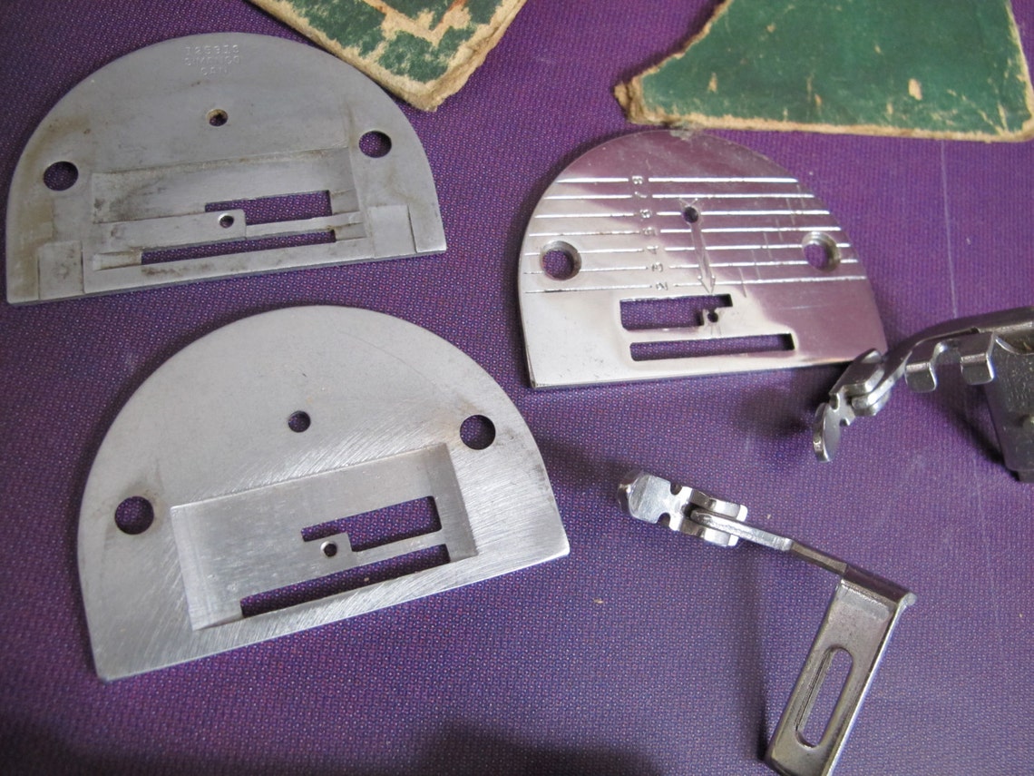 1935 Vintage Singer Sewing Machine ATTACHMENTS PARTS 360539 - Etsy