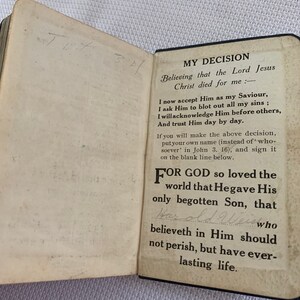 The HOLY BIBLE Pocket Book Vintage 1916 New Testament Pocket Testament ...