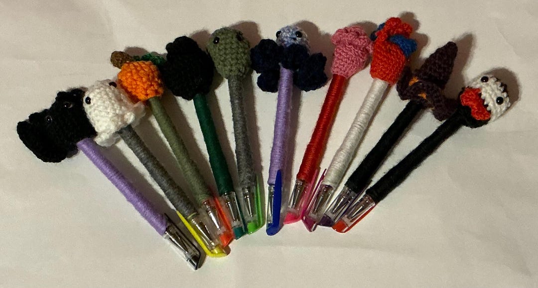 Halloween Friends Pens - Etsy